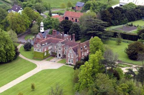 Coldham Hall - Claudia Schiffer & Matthew Vaughn's House ...
