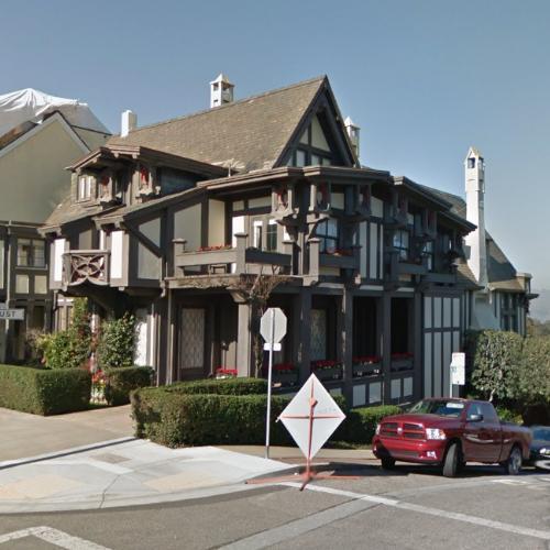 'Roos House' by Bernanrd Maybeck in San Francisco, CA (Google Maps)