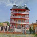 Gypsy Palace in Huedin, Romania - Virtual Globetrotting