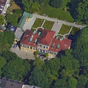 Suresnes Palace in Munich, Germany - Virtual Globetrotting