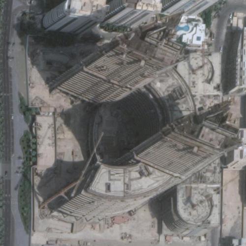 Sumou Towers under construction in Jeddah, Saudi Arabia (Google Maps)