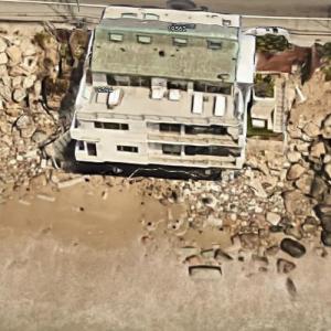 Lana Del Rey's House in Malibu, CA (#2) - Virtual Globetrotting