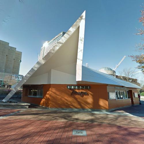 Googie Burger in Atlanta, GA (Google Maps)