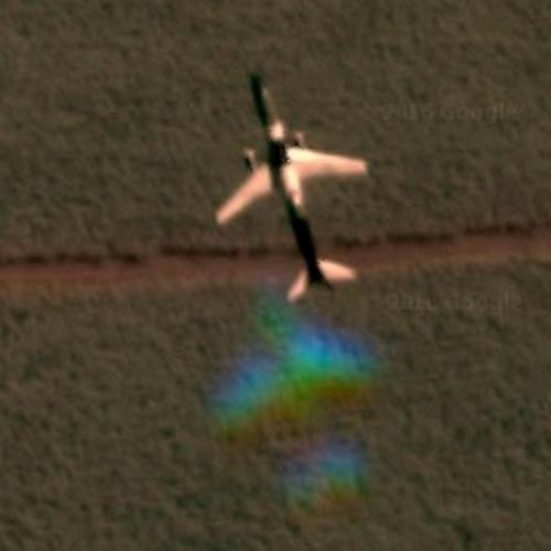 Airplane in flight in Ituverava, Brazil (Google Maps)