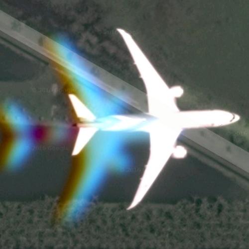 Airplane in flight in Bangkok, Thailand (Google Maps)