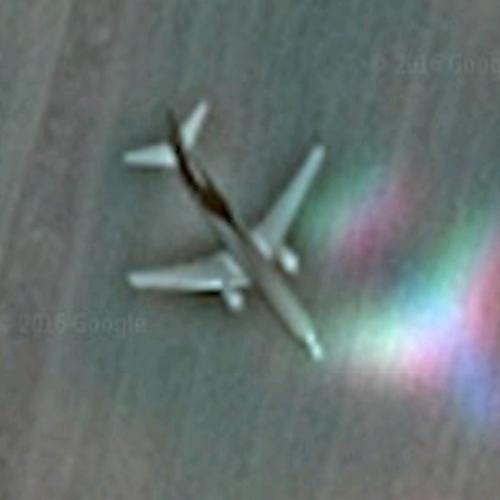 Airplane in flight in Samokov, Bulgaria (Google Maps)