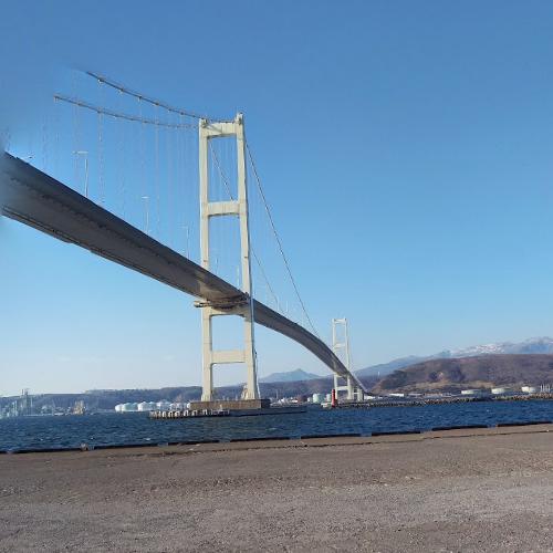 Hakuchō Bridge in Muroran, Japan (Google Maps)