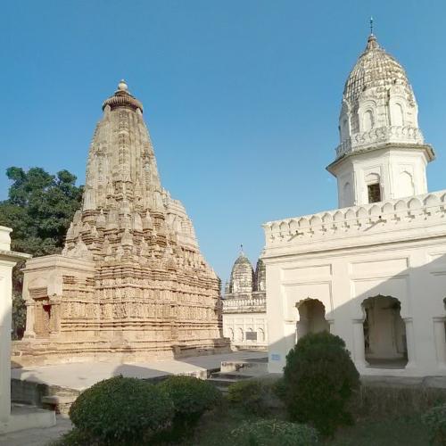 Parshvanatha temple, Khajuraho in Khajuraho, India (Google Maps)