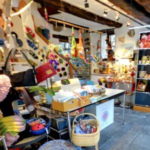 "see inside" this nice-looking souvenir store in Sonogno, Switzerland ...