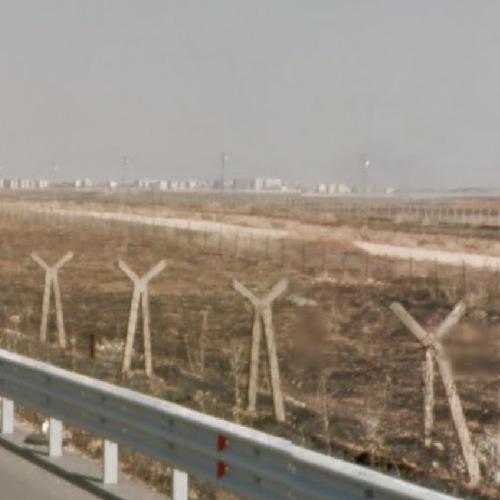 Syria–Turkey border barrier in Nusaybin, Turkey (Google Maps)