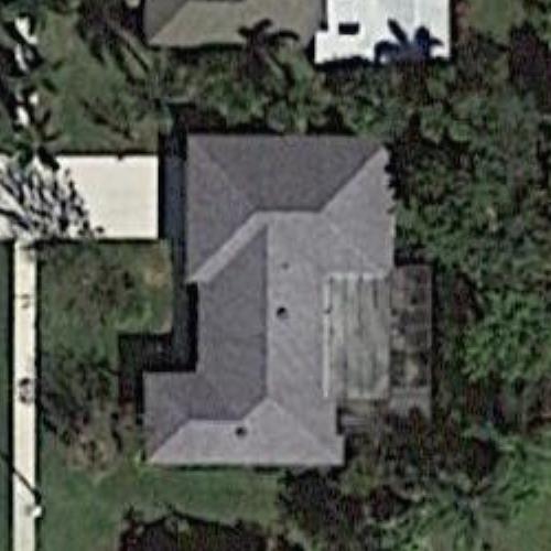 Eric André's Family Home - Virtual Globetrotting