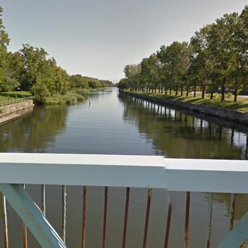 Lachine Canal in Montréal, Canada (Google Maps)