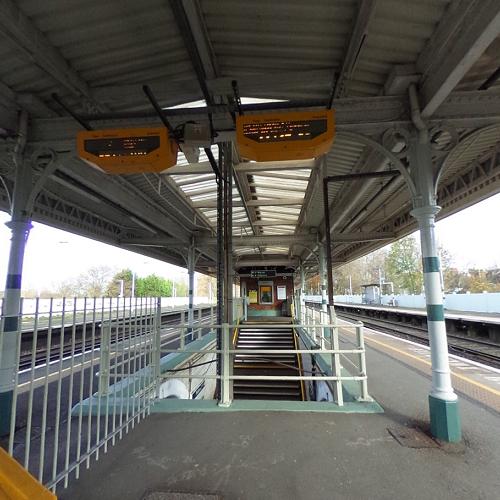 Purley station rail crash (3/4/1989) in London, United Kingdom (Google ...