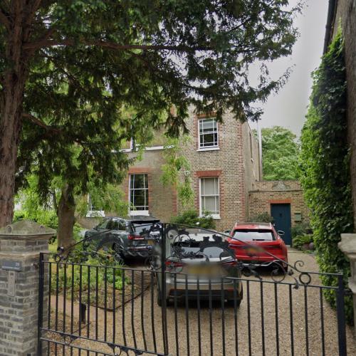 Tom Hardy's House in Richmond, United Kingdom (Google Maps)