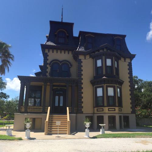 Fulton Mansion Historical Site in Fulton, TX - Virtual Globetrotting