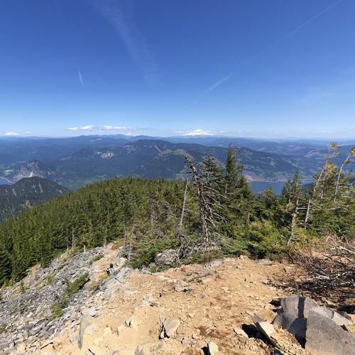 View from Mount Defiance in Cascade Locks, OR (Google Maps)