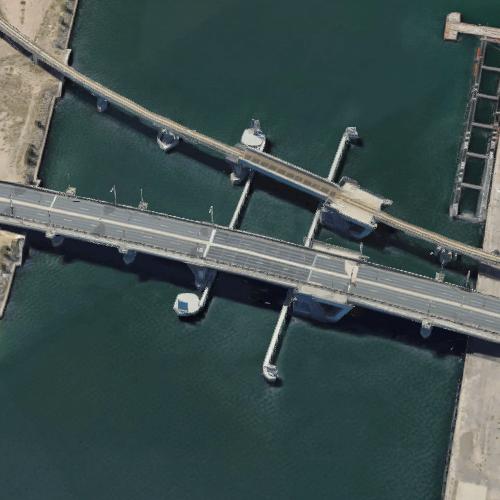 Tom 'Diver' Derrick Bridge in Port Adelaide, Australia (Google Maps)