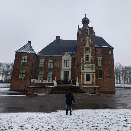Cannenburgh Castle in Vaassen, Netherlands (Google Maps)