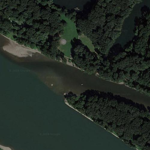 Confluence of Sieg and Rhine in Mondorf, Germany (Google Maps)