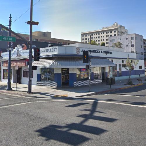 Colonial Bakery ("Dexter") in Long Beach, CA (Google Maps)
