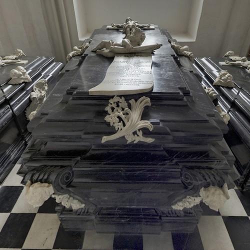 Tomb of Queen Anne Sophie of Denmark and Norway at Roskilde Cathedral ...