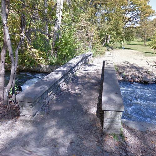 Deer Pen Bridge in Minneapolis, MN - Virtual Globetrotting