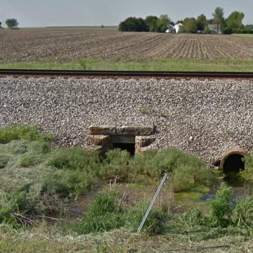 Wabash Railroad Bridge #161 (shortest bridge in America) in Springfield ...