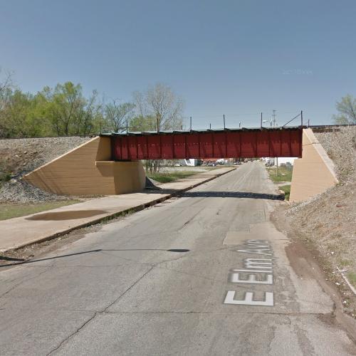 UP - Elm Avenue Overpass in Enid, OK (Google Maps)