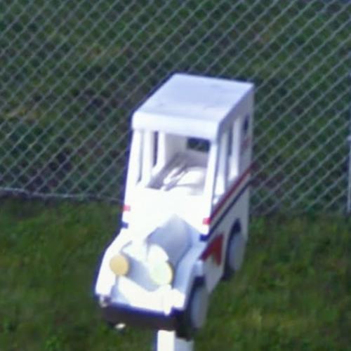 Mini-Mail Truck in Indianapolis, IN - Virtual Globetrotting