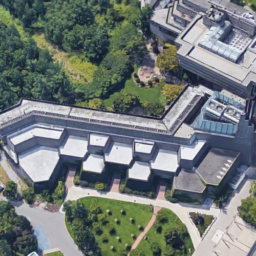 'Humanities Wing' by John Andrews in Toronto, Canada (Google Maps)