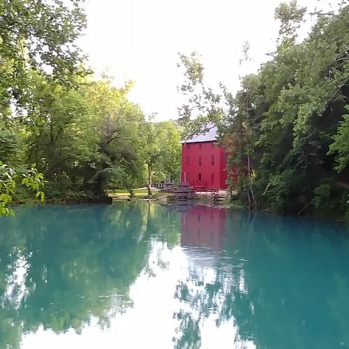 Alley Spring Roller Mill in Eminence, MO (Google Maps)