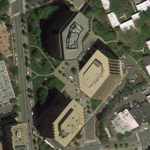 'Colonial Place' by HKS, Inc. in Arlington, VA (Google Maps)