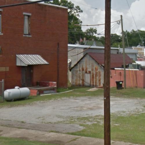 Negan escapes the feral dogs ("The Walking Dead") in Woodbury, GA ...