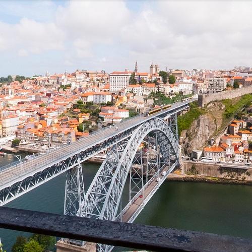 Dom Luís I Bridge/Porto in Vila Nova de Gaia, Portugal (Google Maps)