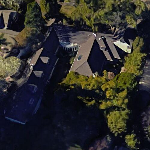 Mary Kate & Ashley Olsen's House (Former) in Los Angeles, CA (Google Maps)