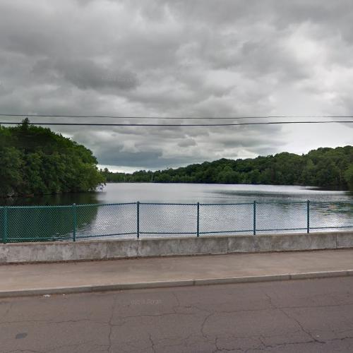 Lake Whitney in Hamden, CT - Virtual Globetrotting