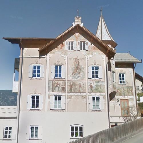 Nice house with mural in Castelrotto - Kastelruth, Italy (Google Maps)