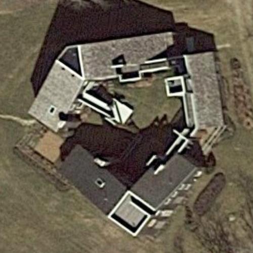 'Shapleigh House' by Graham Gund in Dartmouth, MA (Google Maps)