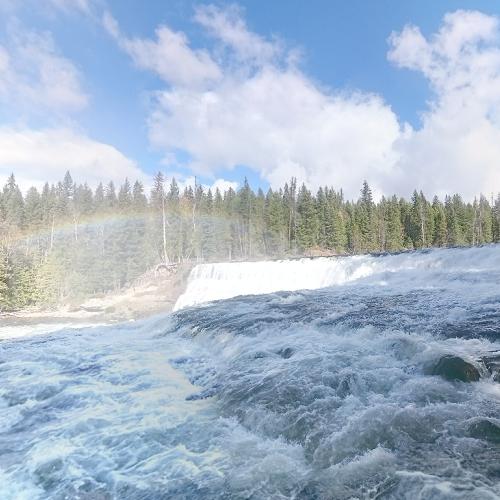 Dawson Falls in Wells Gray Provincial Park, Canada (Google Maps)