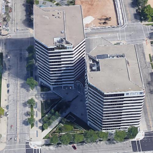 'Plaza East' by Helmut Jahn in Milwaukee, WI (Google Maps)