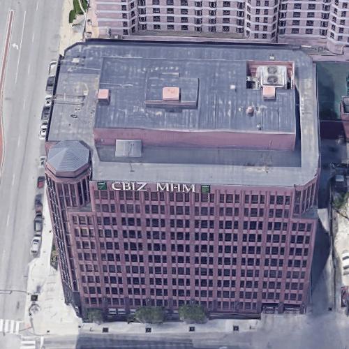 'Plaza Steppes Building' by Ellerbe Becket in Kansas City, MO (Google Maps)