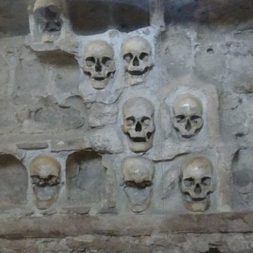 A tower of skulls in Niš, Serbia - Virtual Globetrotting