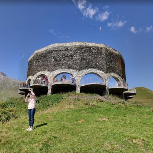 Russian Georgian Friendship Monument in Step’antsminda, Georgia ...
