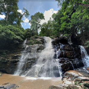 Tat Mok Waterfall in Mae Raem, Thailand - Virtual Globetrotting