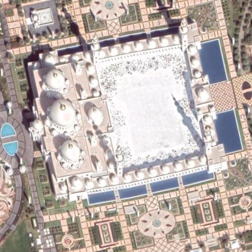 Sheik zayed mosque in Abu Dhabi, United Arab Emirates (Google Maps)