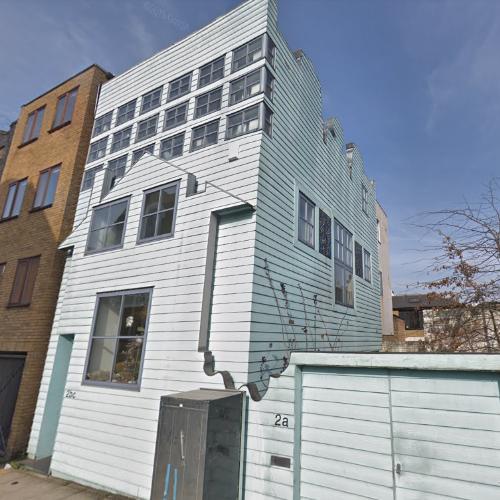 'Blue House' by FAT in London, United Kingdom - Virtual Globetrotting