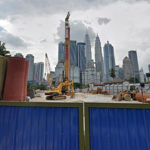 M101 The Skywheel under construction in Kuala Lumpur, Malaysia ...