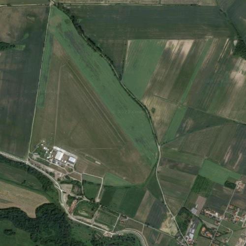 Wroclaw-Szymanow airfield in Psary, Poland (Google Maps)