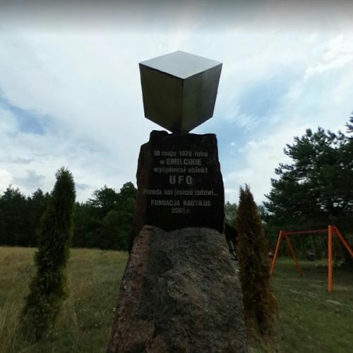 Emilcin Abduction monument in Emilcin, Poland - Virtual Globetrotting