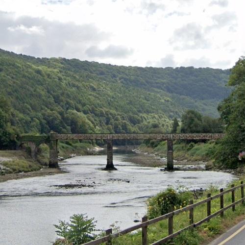 Sex Education (TV series) - bridge Otis and Eric cross to go to school ...